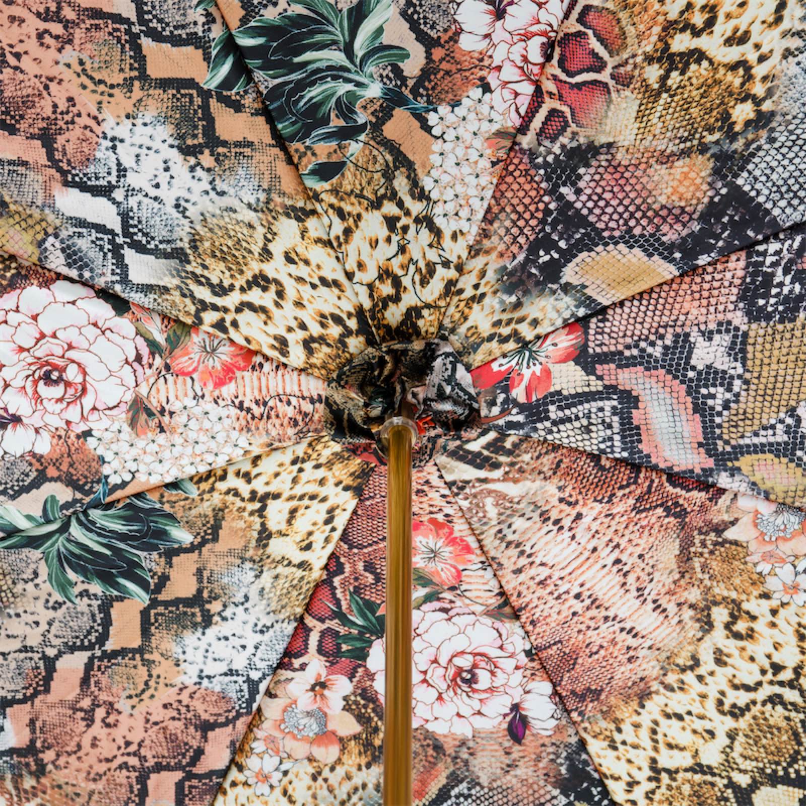 189 5Y557-5 G26 - Python Umbrella with Jeweled Handle